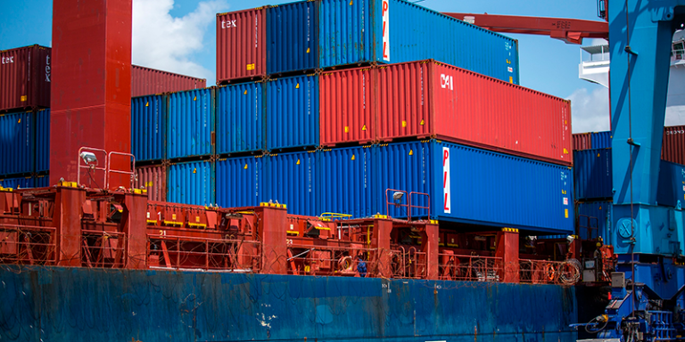 Tipos de contenedores marítimos y sus características